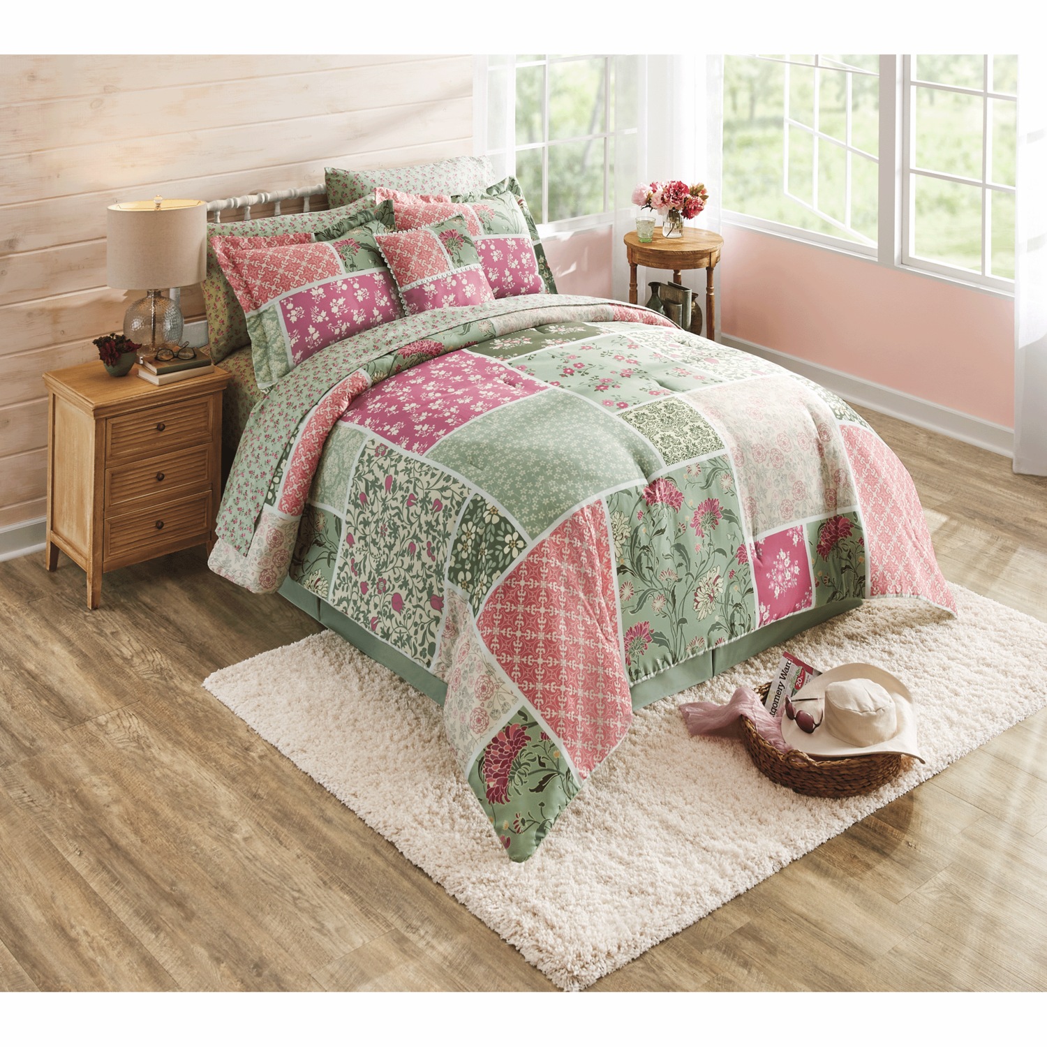 Hayward Complete Bed Set | Ginny's