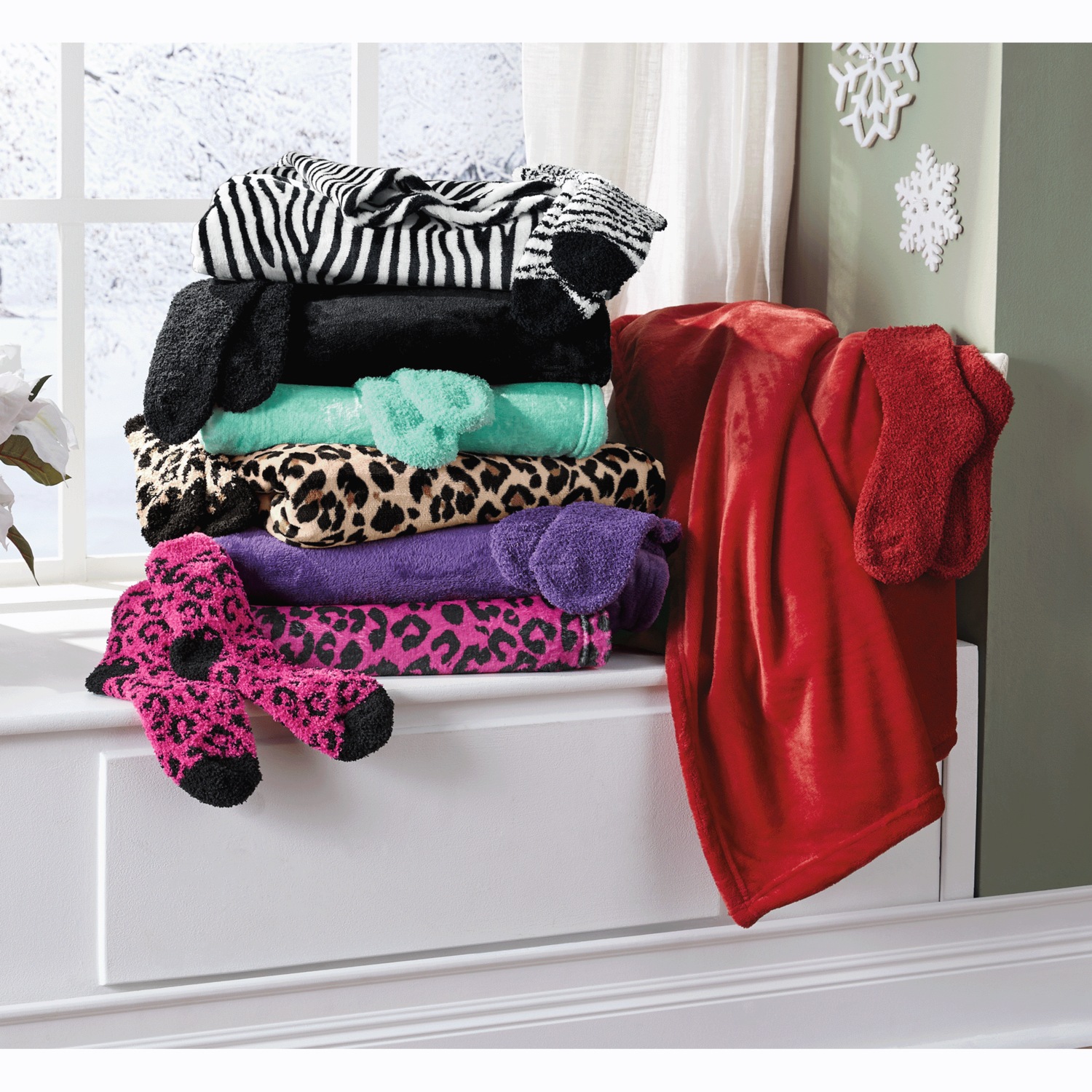 Snuggly Throw Blanket and Socks Gift Set | Ginny's