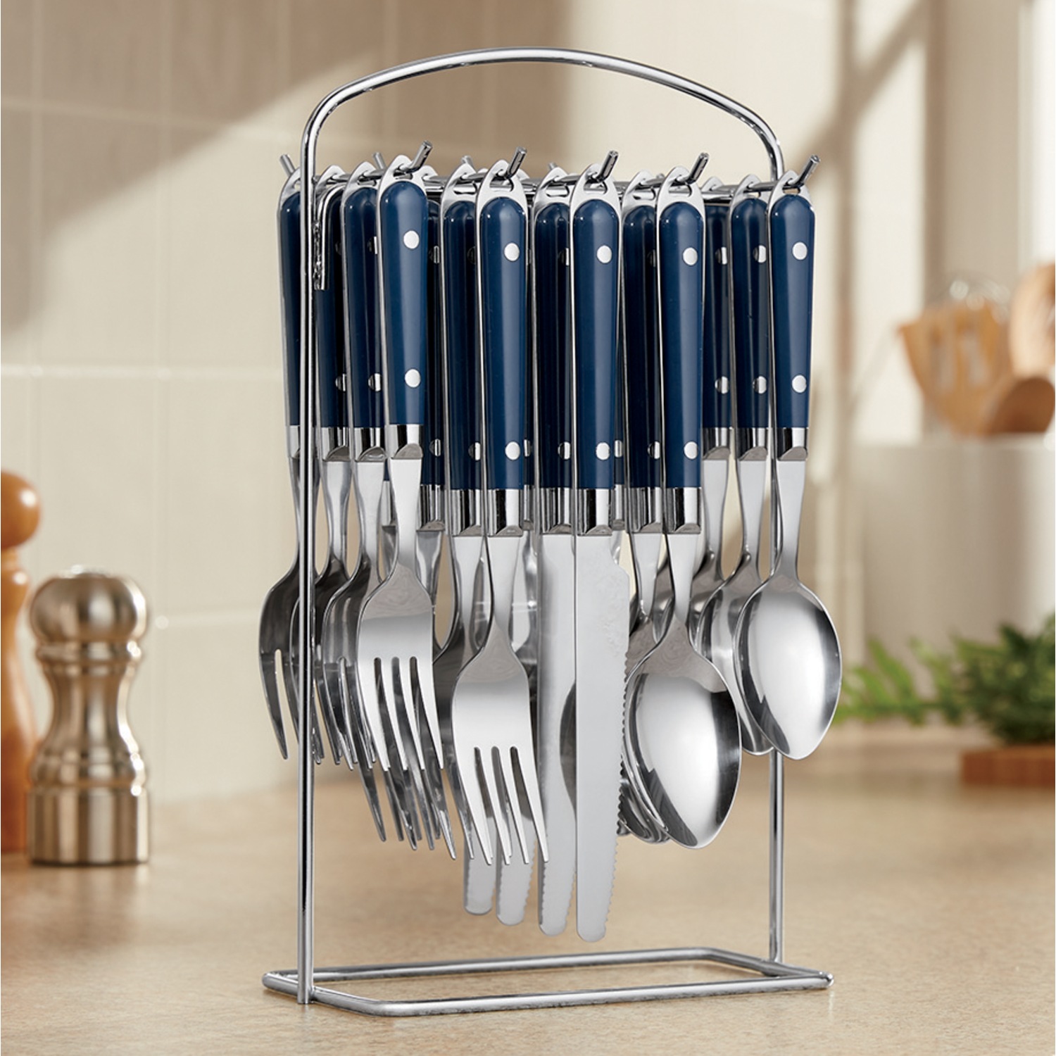 20-Piece Hanging Flatware Set | Ginny's