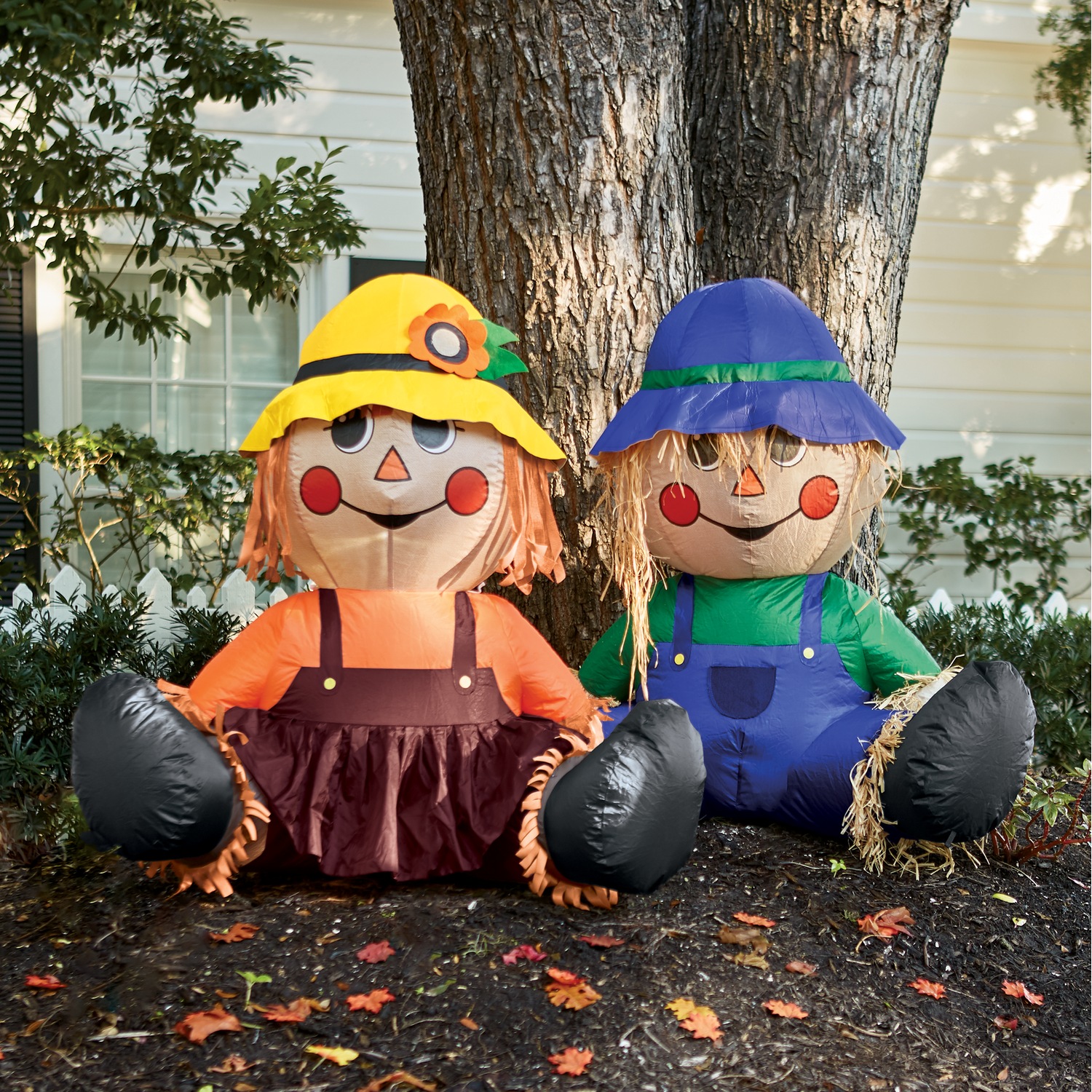 Set of 2 Harvest Scarecrow Inflatables | Ginny's