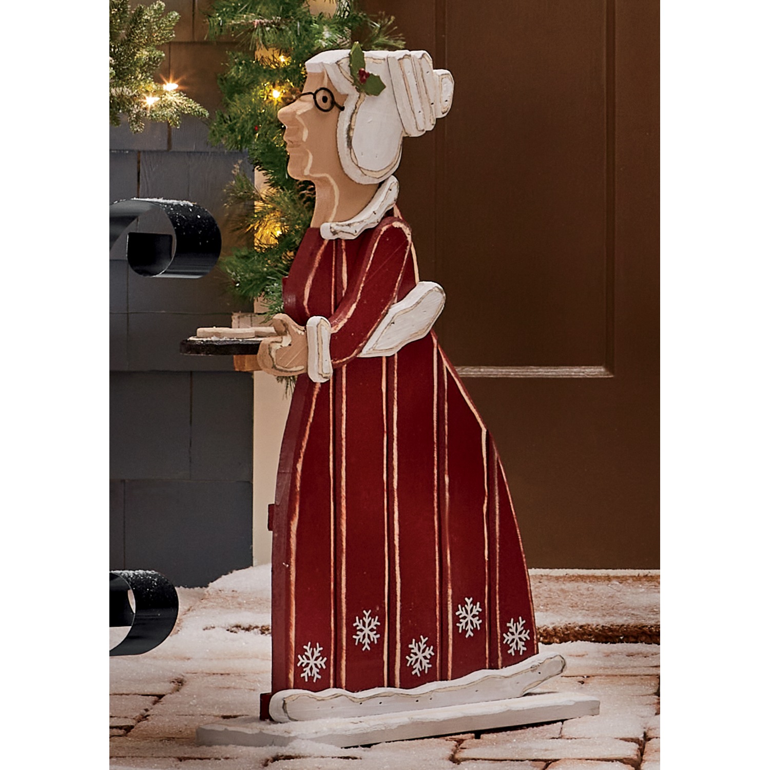 Chunky Wood Santa and Mrs. Claus Cutouts | Ginny's