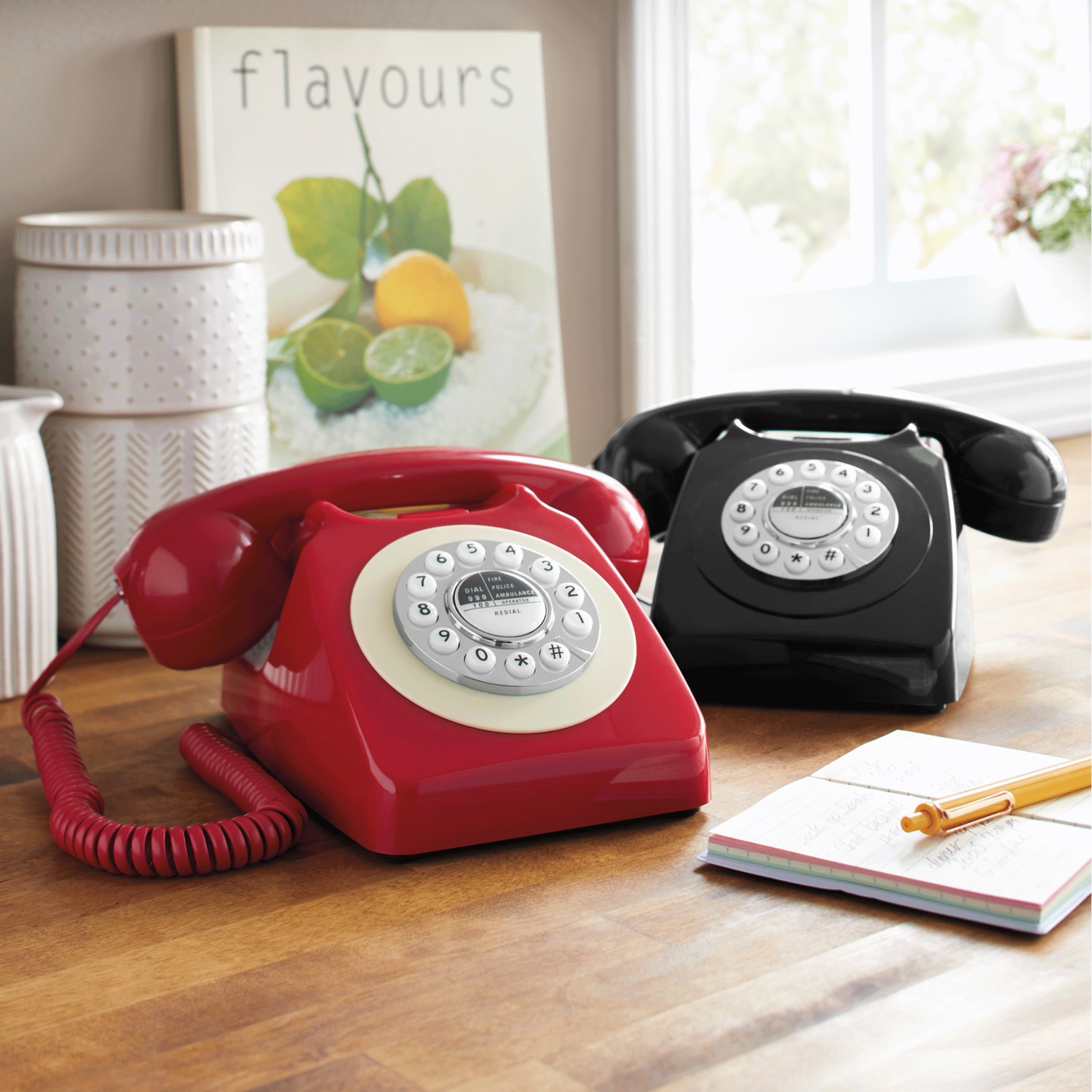 Novelty Retro-Style Phone | Ginny's