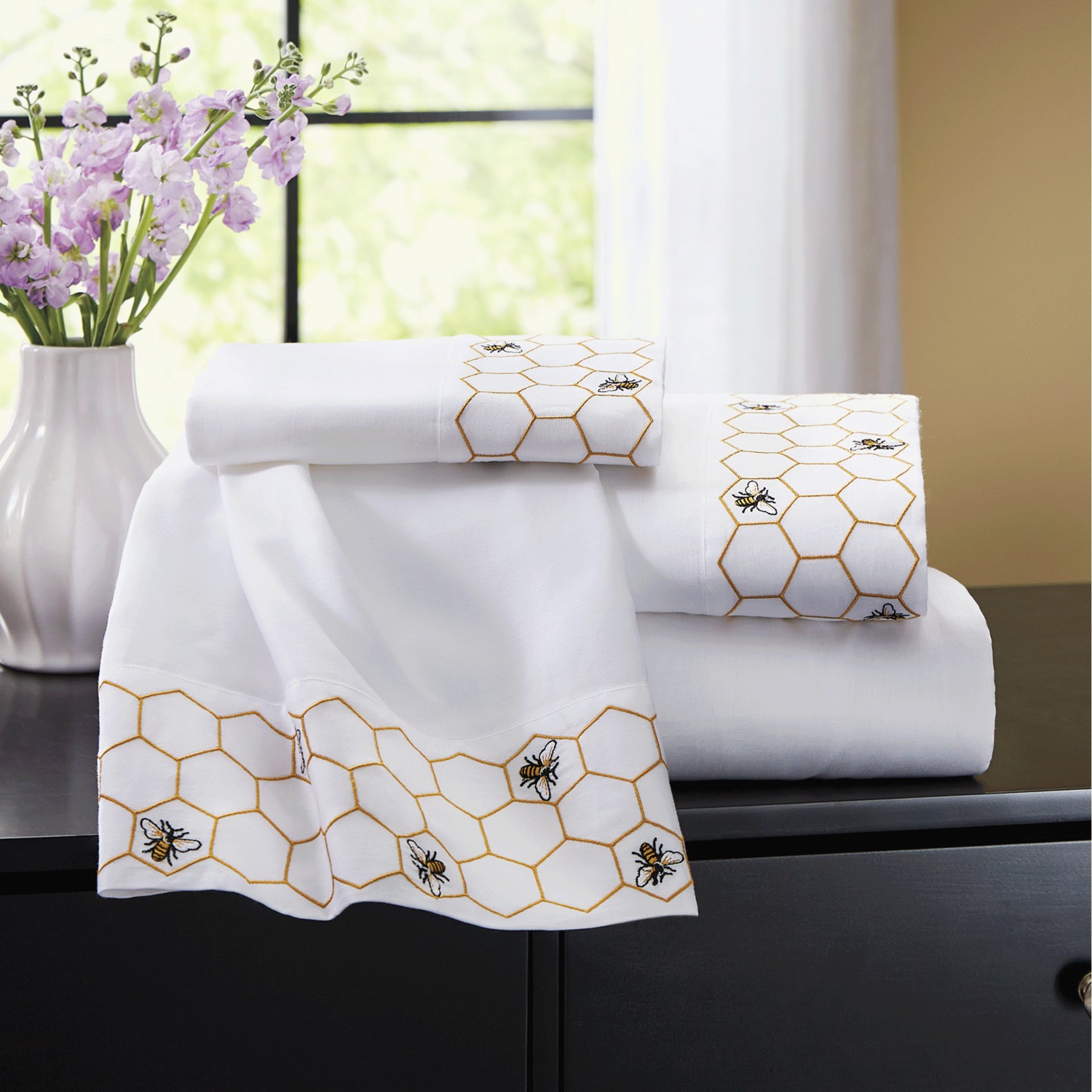 Bee And Honeycomb Embroidered Sheet Set | Ginny's