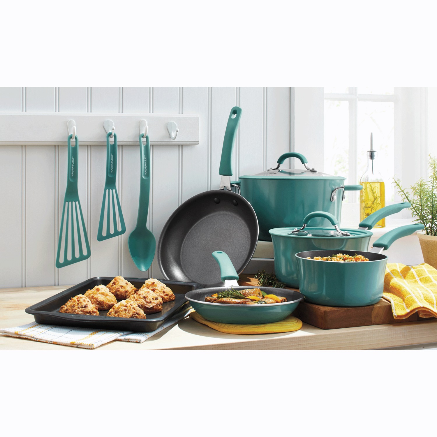 Rachael Ray Cook & Create 11-Piece Aluminum Cookware Set | Ginny's
