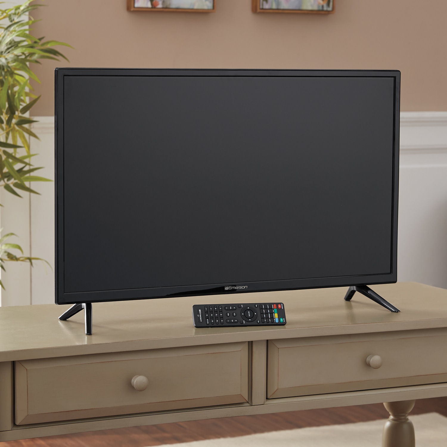 Emerson 32" LED TV | Ginny's