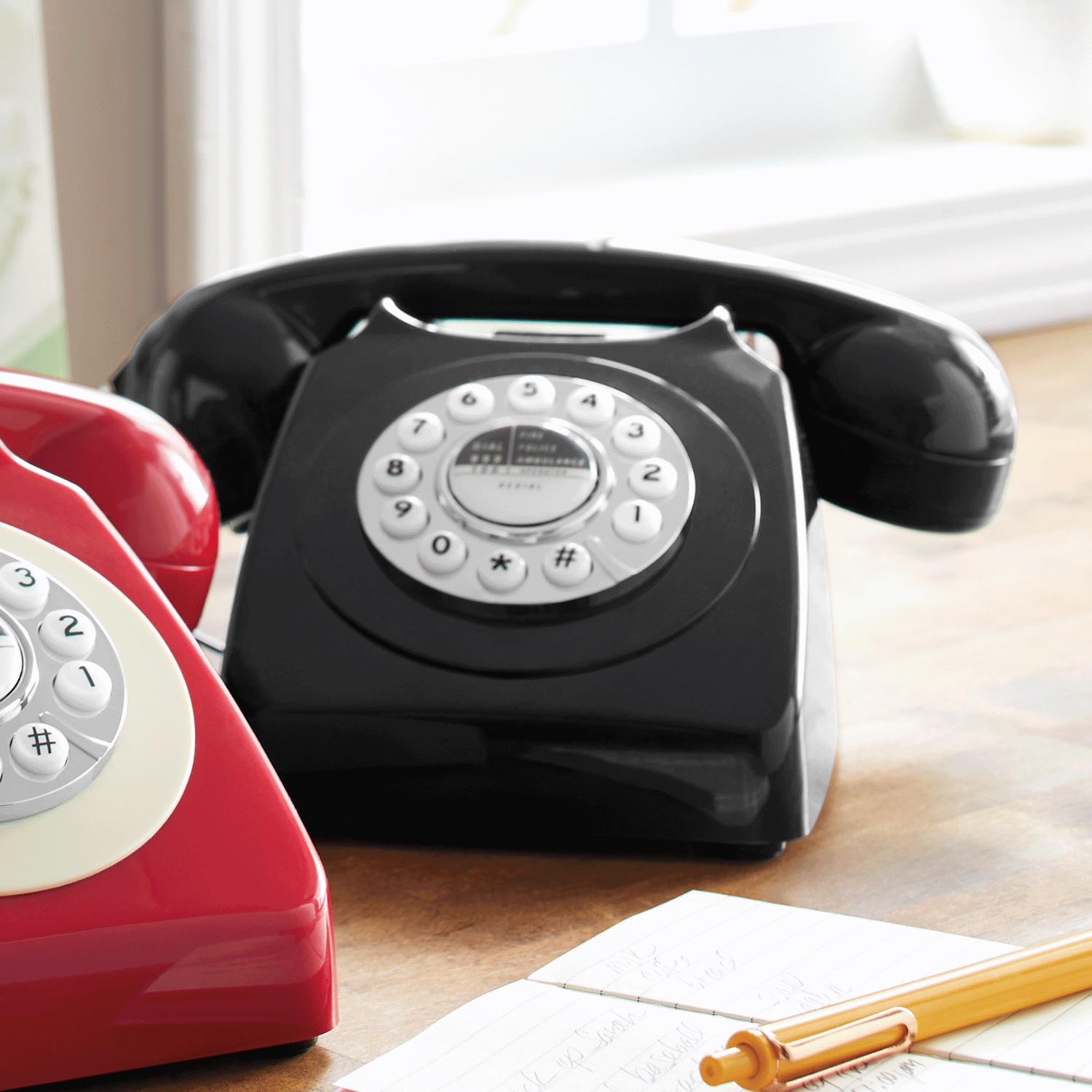 Novelty Retro-Style Phone | Ginny's
