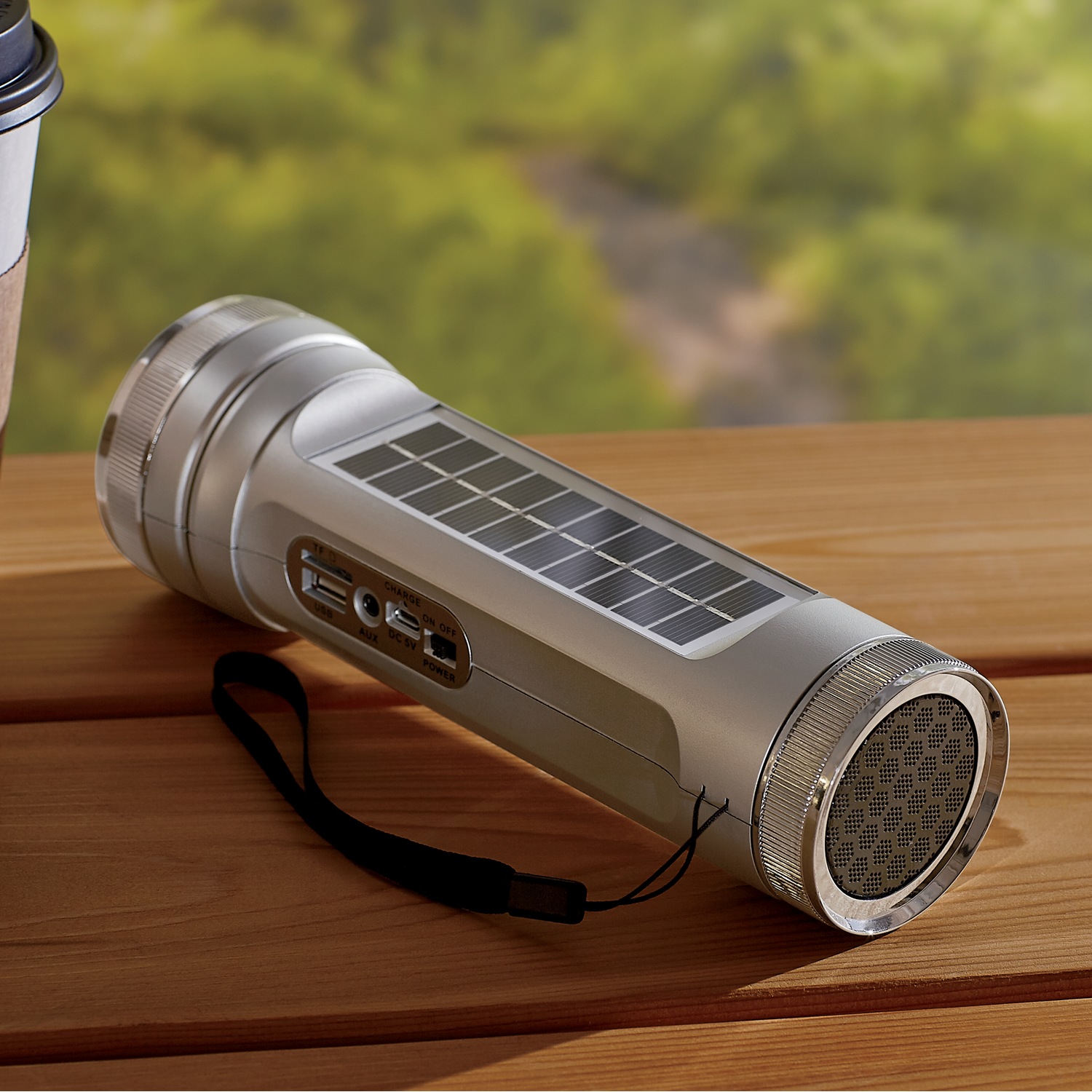 Flashlight Radio with Solar Power | Ginny's