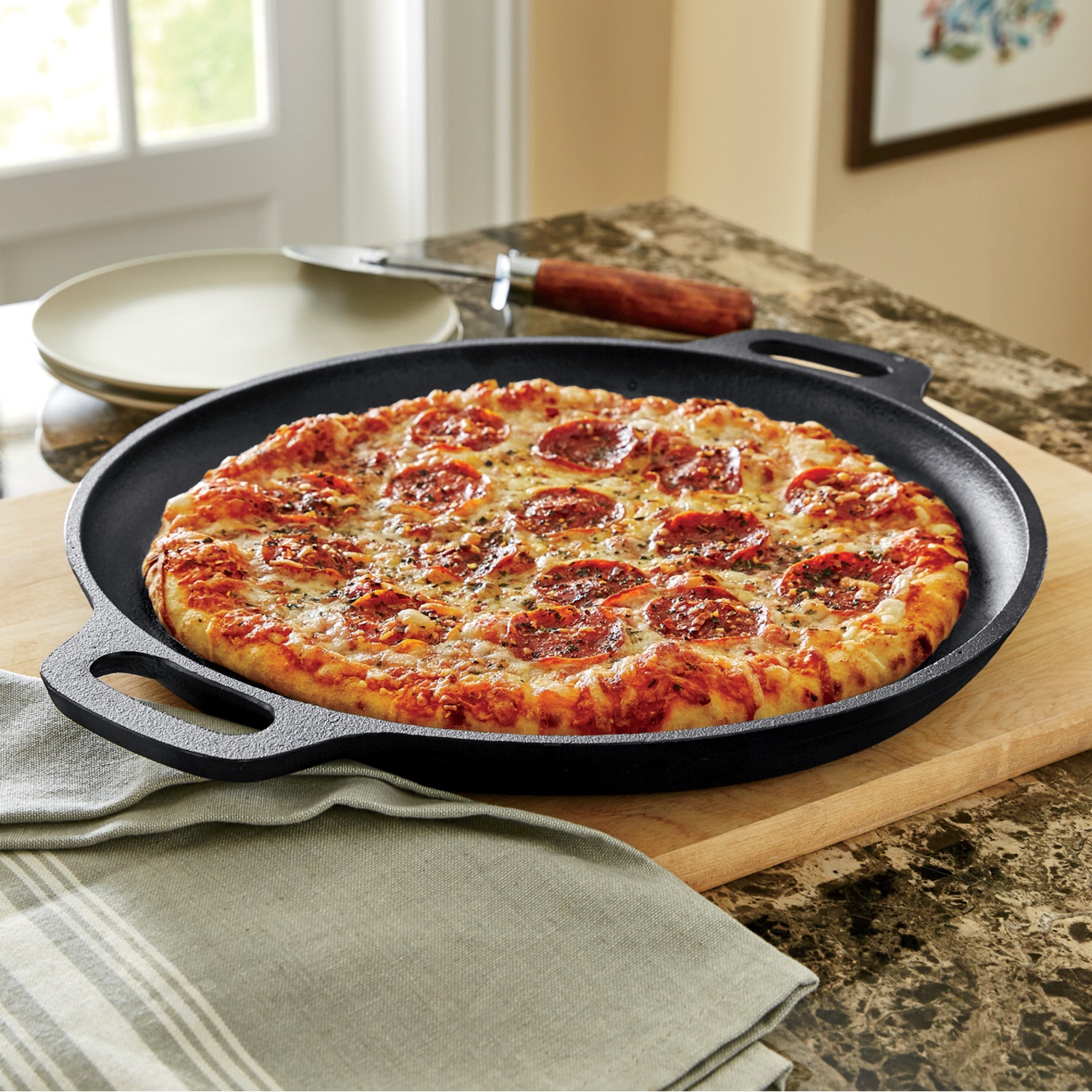 Pre-Seasoned Cast Iron Pizza Pan | Ginny's