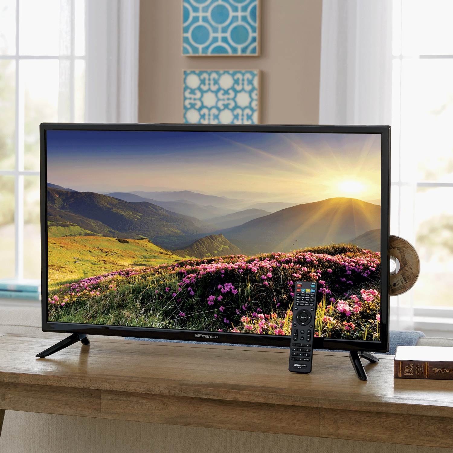 Emerson 32" LED TV/DVD Combo | Ginny's